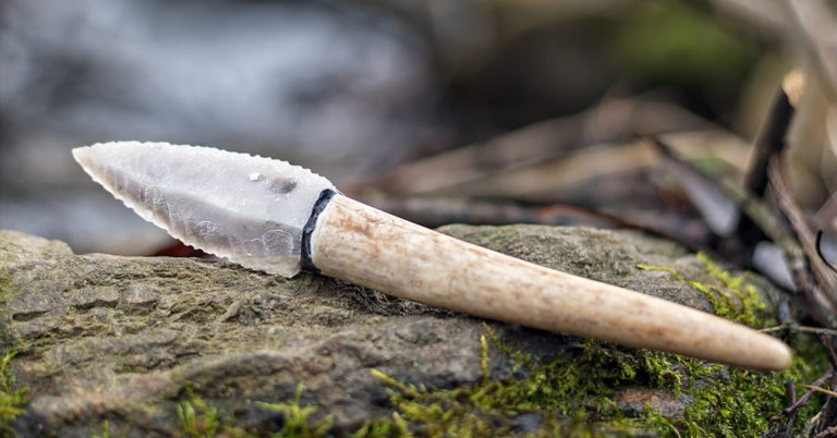 Scientists find amazing 5,000-year-old crystal dagger in Spain : The ...