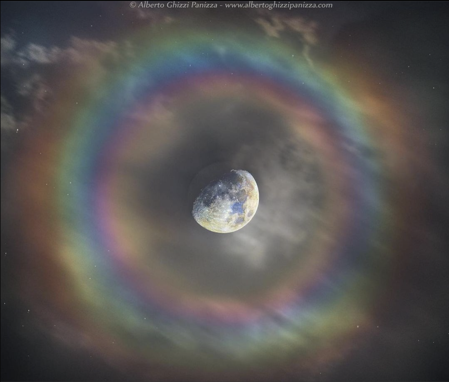 Incredible image shows rare phenomenon of the moon surrounded by a ...