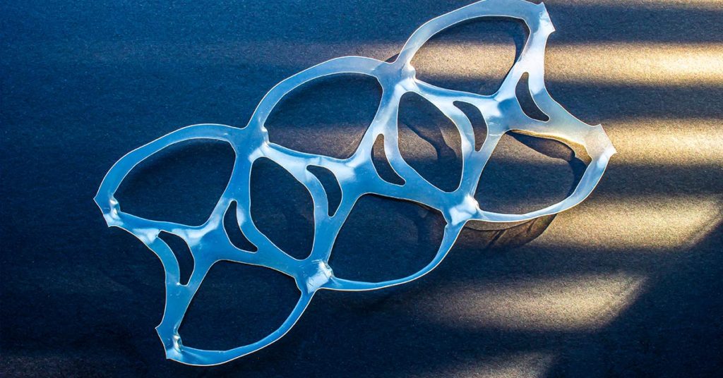 Major Beer Company Begins Using Biodegradable 6-Pack Rings That Feed Fish