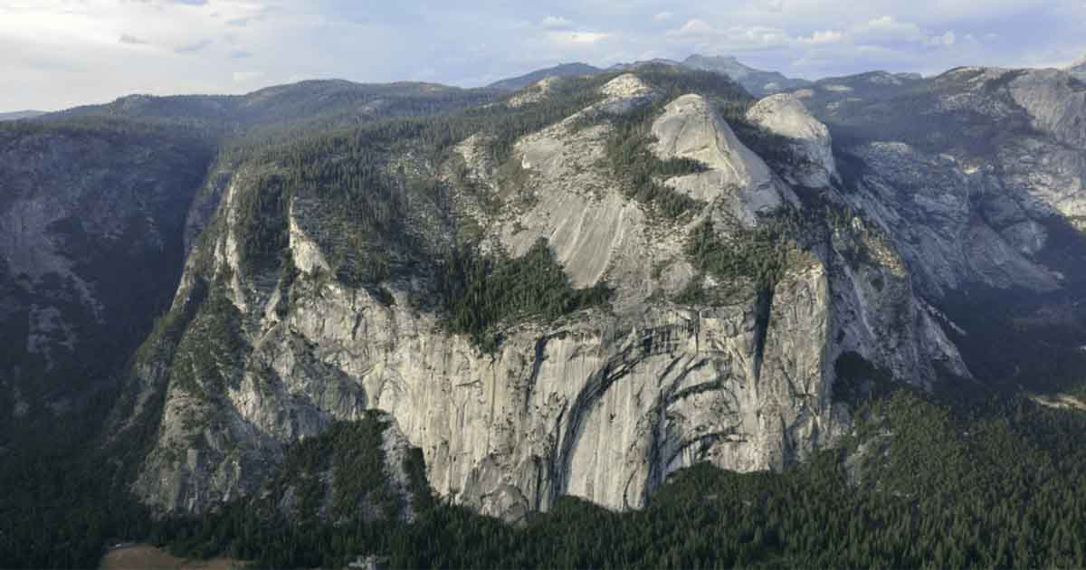 A new crack has appeared in Yosemite, and its massive