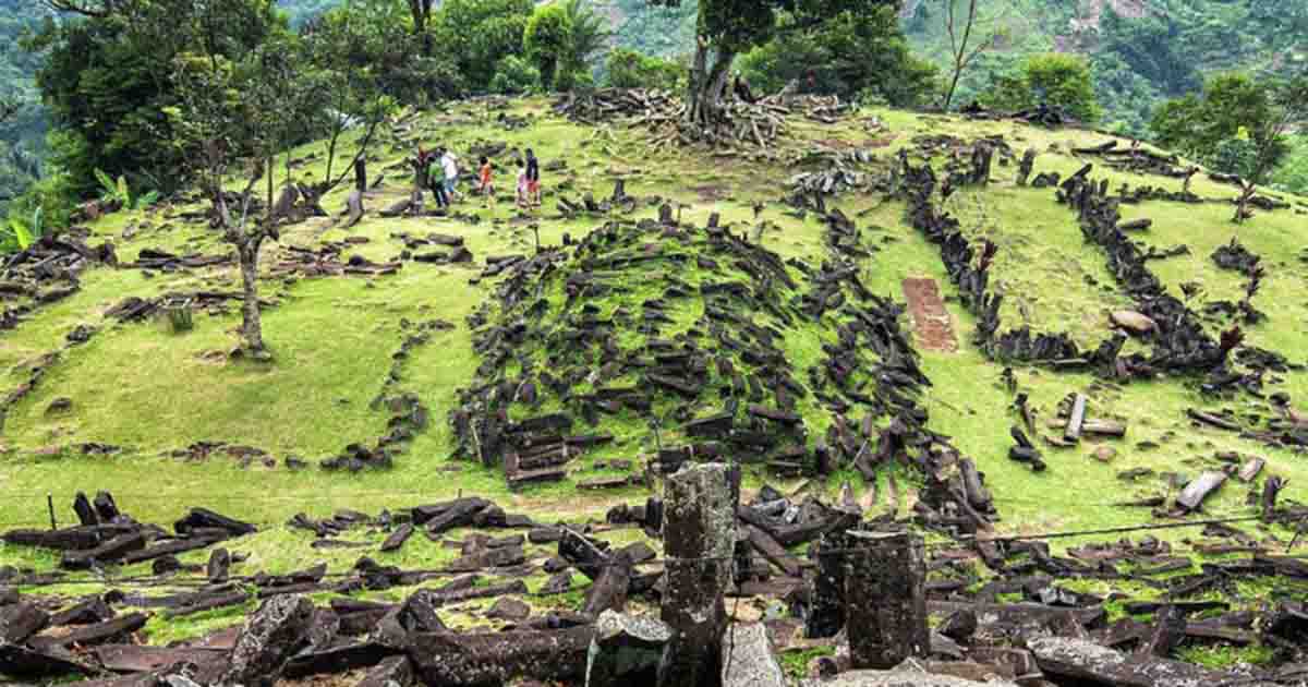Gunung Padang: Giant Pyramid Buried in Indonesia Could Be World’s ...
