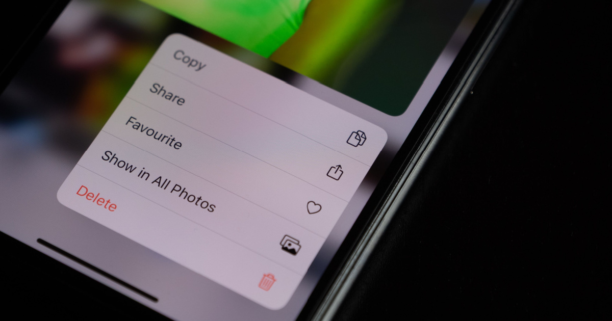 12 Photos You Should Always Keep on Your Smartphone : The Premier Daily