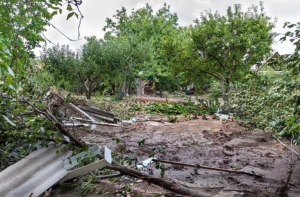 Photographer of tragic little girl trapped in volcanic mudflow explains ...